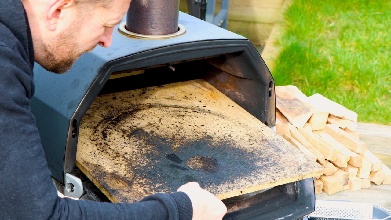 How to Clean your Ooni after Winter Ready to Cook Pizza – Love Logs