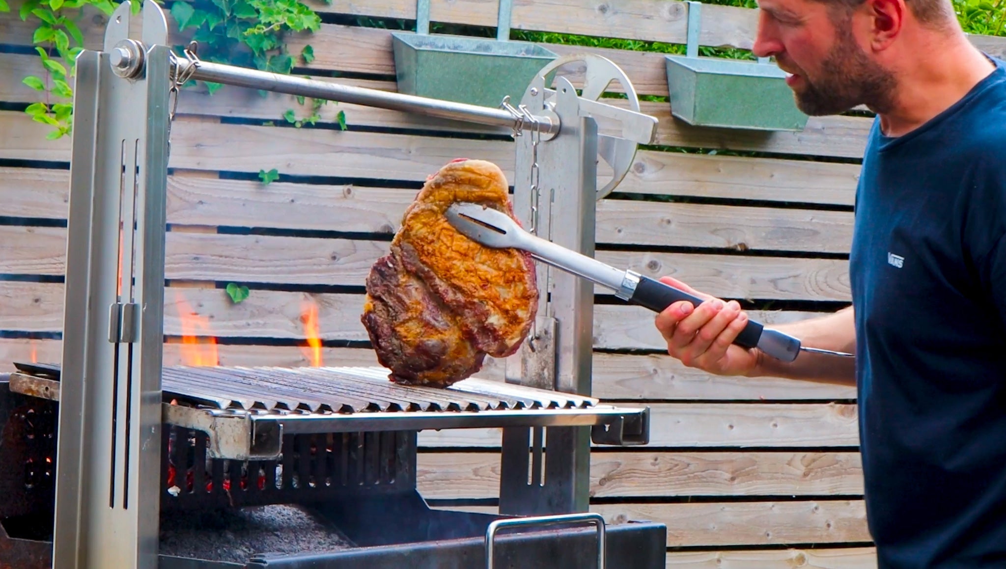 Pulpon de Vacio Cooked Over Live Fire on the Somerset Grill – Love Logs