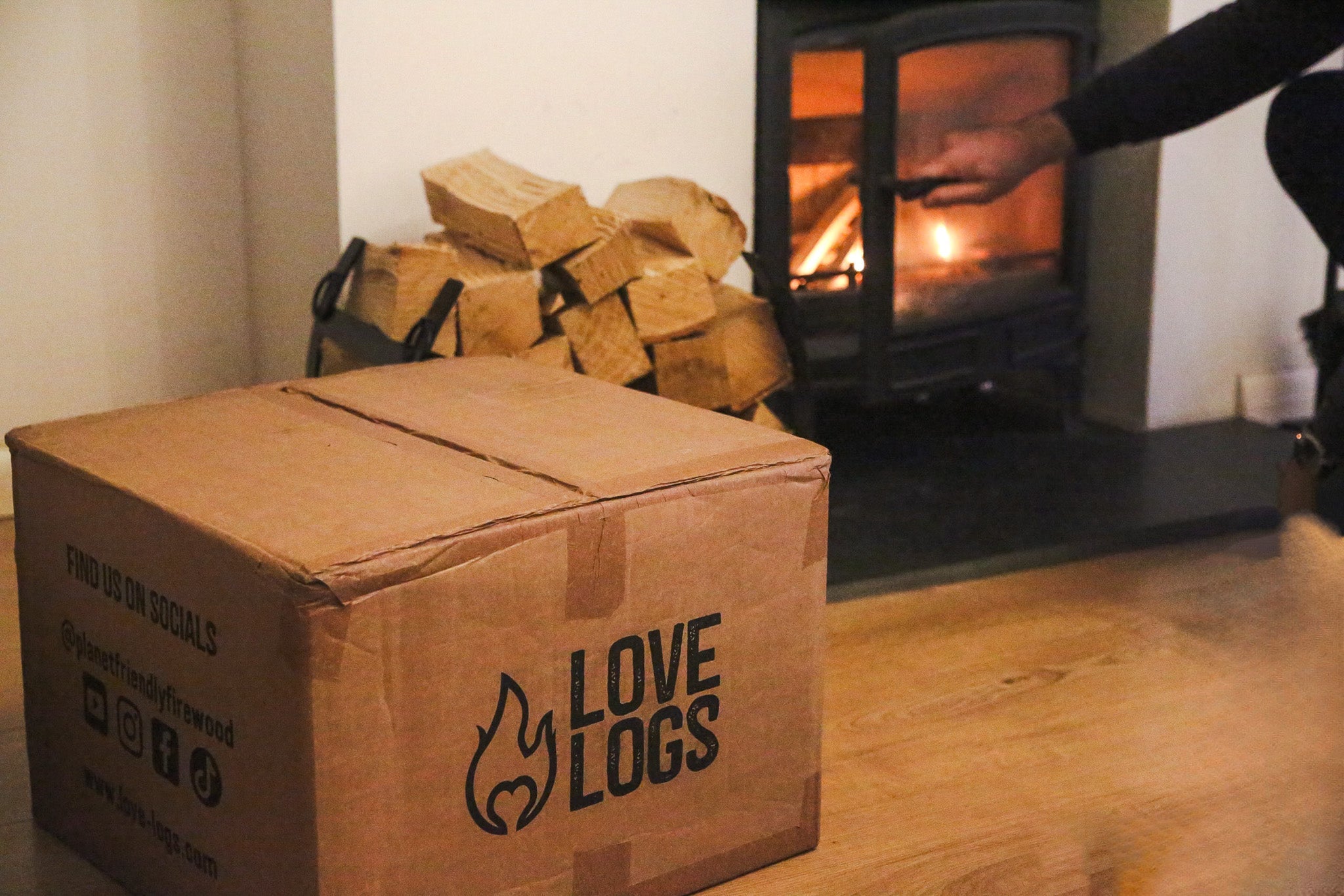 Ready to Burn British Logs | Love Logs